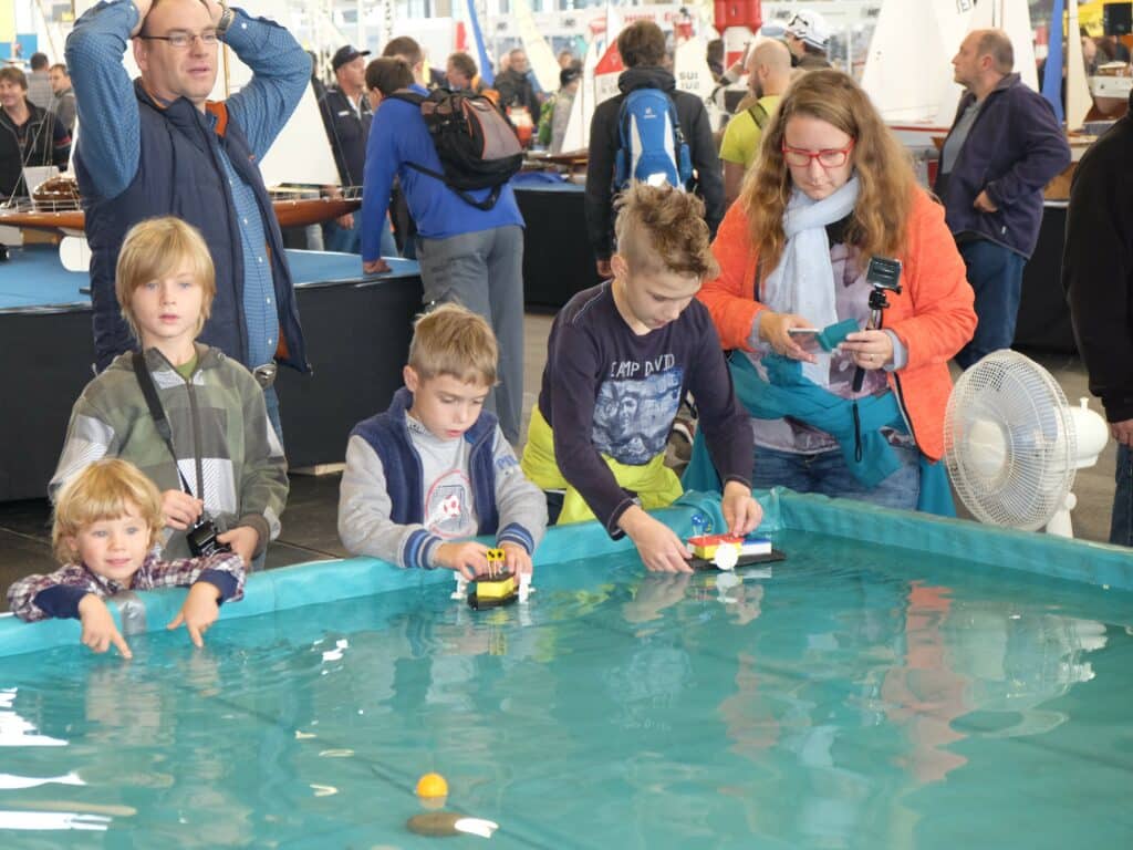 Shipyard for kids of the Neckarpiraten | Faszination Modellbau ...